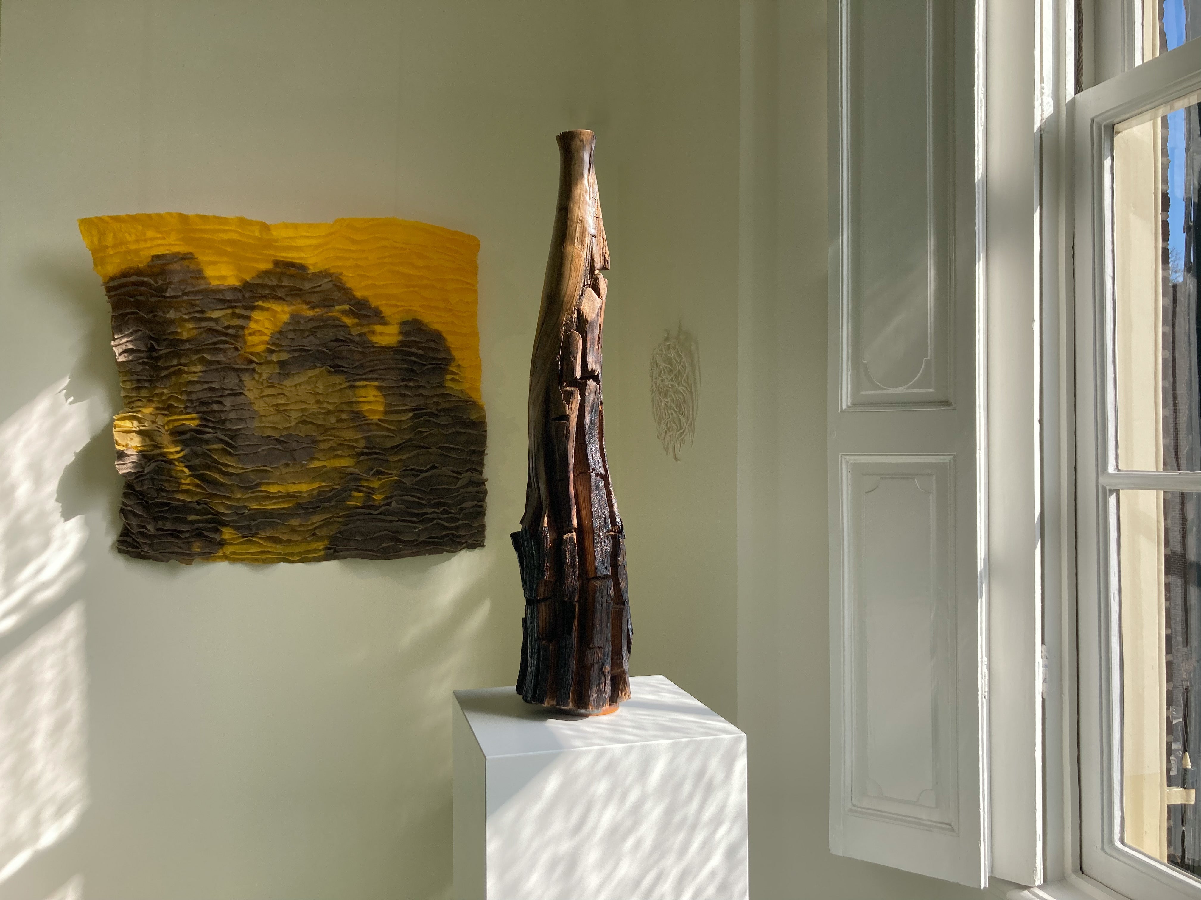 Handmade vases of extremely rare Roman wood – het_houtlokaal